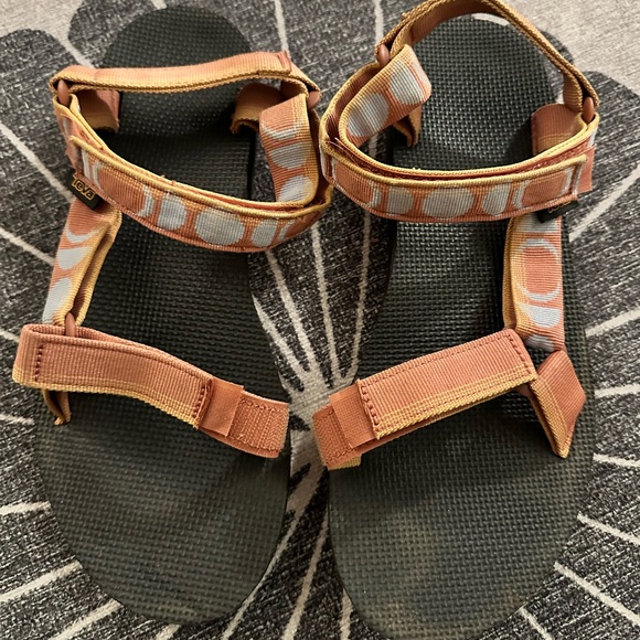 Teva | Shoes | Tevas Womens 1 Light Wear Moon Phases Original Universal ...